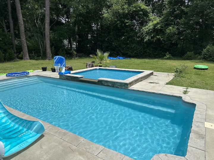 Bluebird Bliss: Modern Oasis - Mount Pleasant, SC