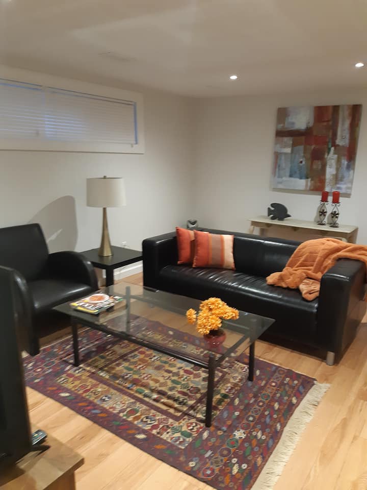 Cozy Two Bedroom Getaway! - Ottawa