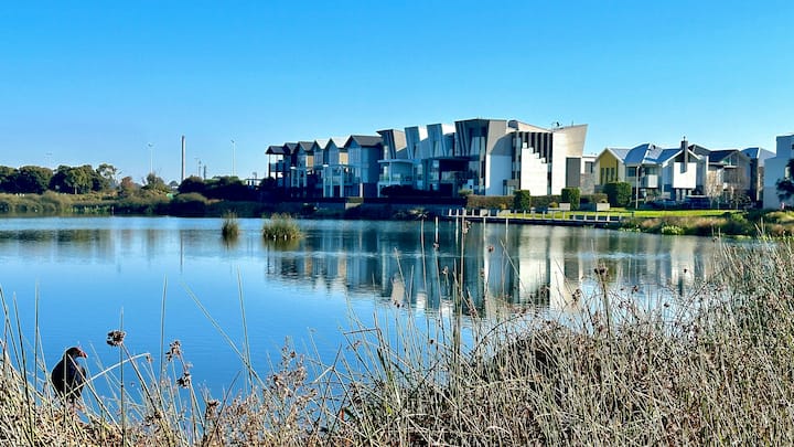 Williamstown Townhouse: Sanctuary On The Wetlands - Williamstown