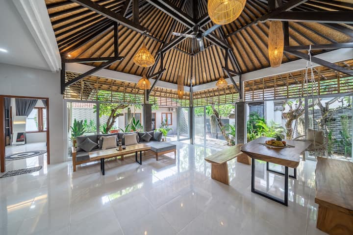 Luxurious 3-bedroom Villa "Orenda" In Sanur, Bali - Sanur