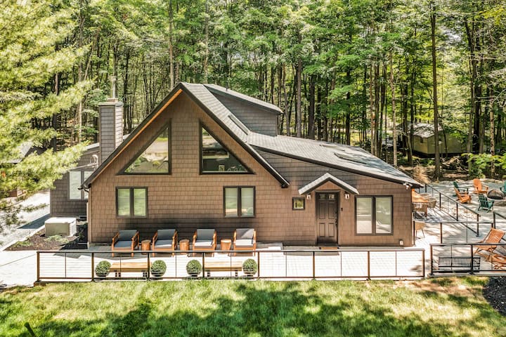 Luxury Family Cabin | Hottub | Sauna | Coldplunge - Arrowhead Lake, PA