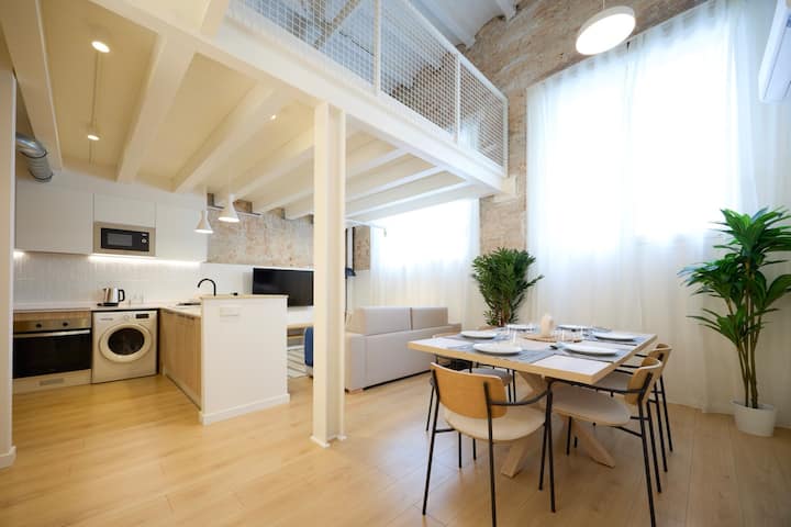 Renovated Bright Loft By City Center - La Ribera