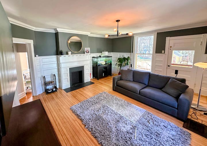 Charming Victorian - Walk To All - Montclair, NJ