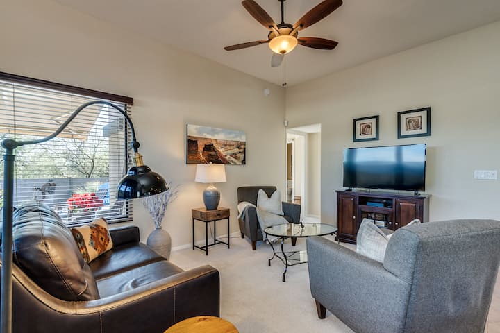 The Greens!| Private Yard! | Ground Floor | Pool! - Tucson, AZ