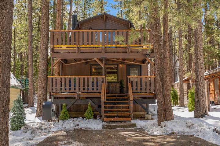Rainbow Tree Haus - Big Bear City