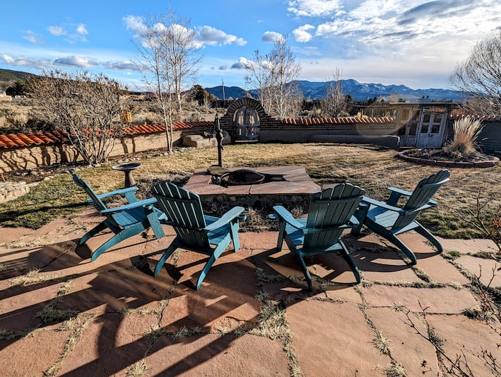 The Taos Haos-3 Acres Near Town! - Taos, NM