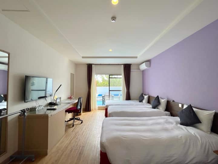 Okinawa Family Resort Hotel Pool Suite Room(1~4名) - Okinawa, Japan