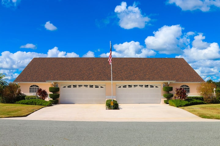Stunning Multi-family Pool Home - Lake Placid, FL