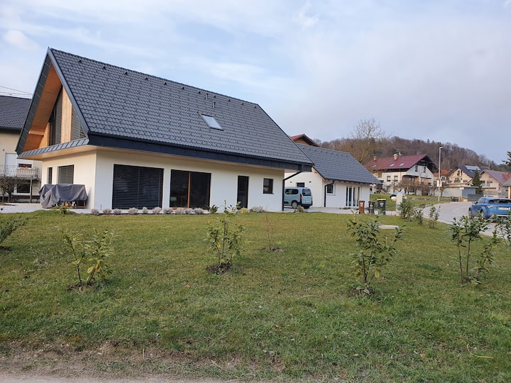 Moderna Hiša V Vaškem Okolju - Ljubljana