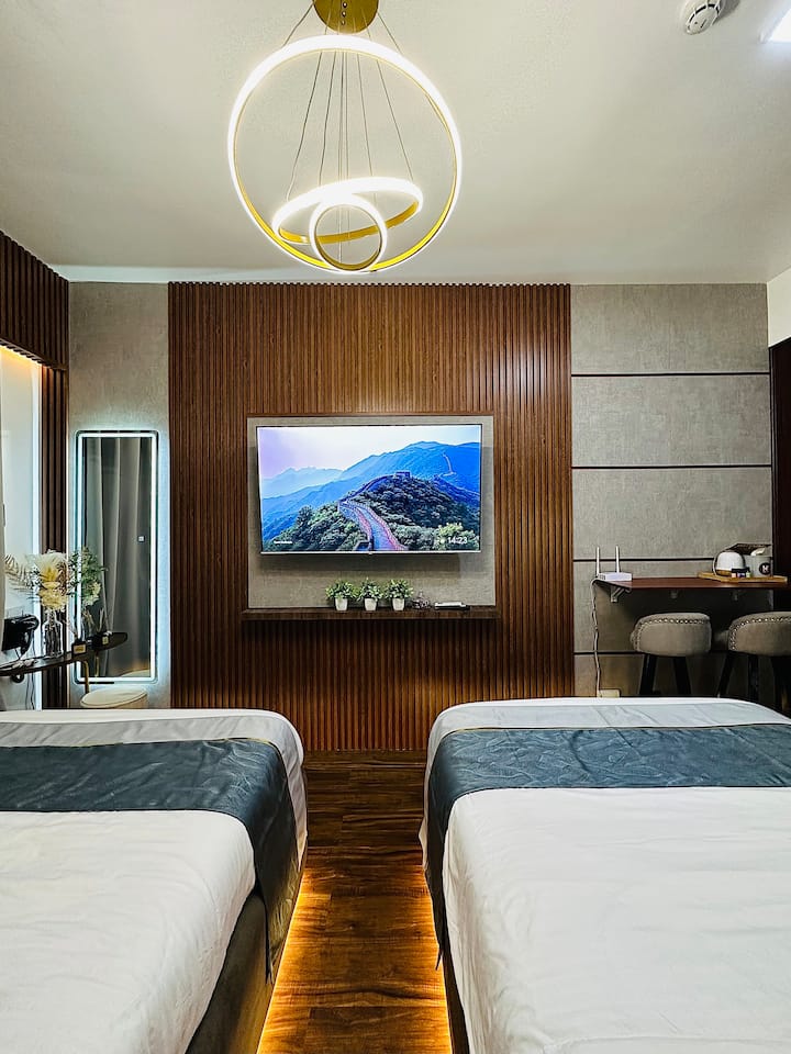 2 Double Beds With Balcony @ Kc Suites Makati - Makati City