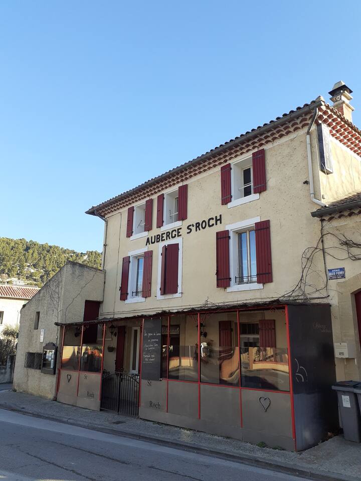 Auberge Chambre Douche Et Wc Privé Dans Le Couloir - Beaumes-de-Venise