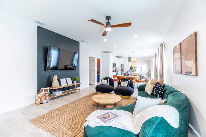 Upscale Home 5mile Near Beach + Sports Complex+owa - Foley, AL