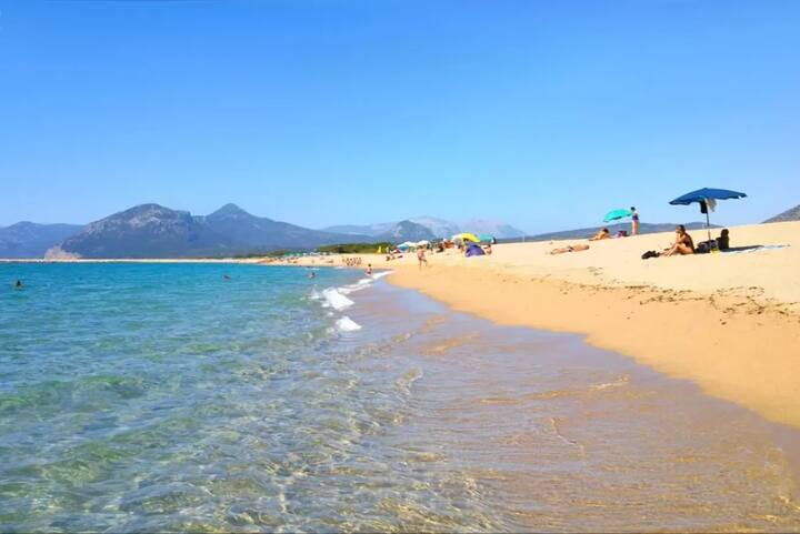 Trilo Cedro: Luminoso E Confortevole Trilocale - Orosei