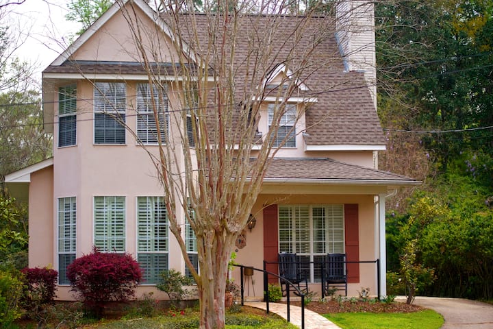 The 15th Avenue Nest - Covington, LA