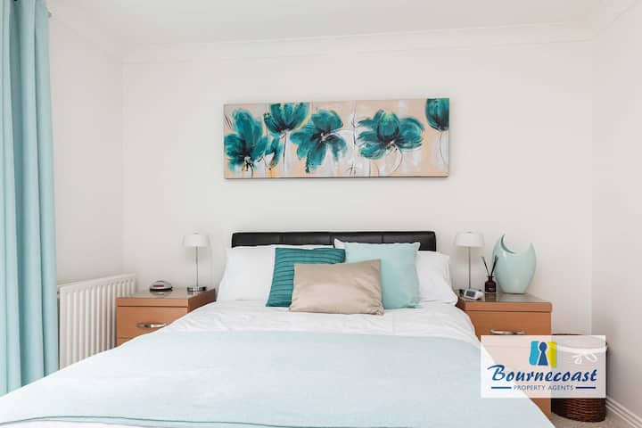 Bournecoast: Apartment With Courtyard/wifi - 9583 - Poole
