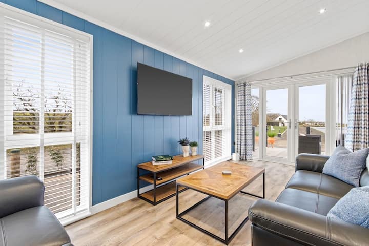 Pet Friendly Luxury Lodge 6 With Hot Tub - Kilmarnock