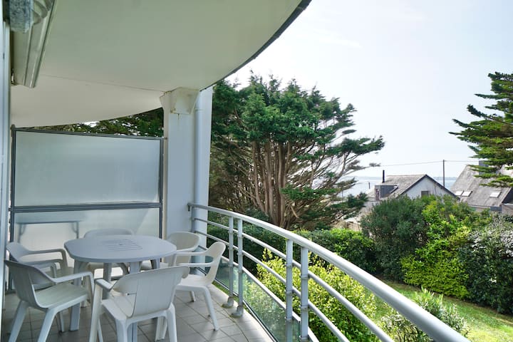 Les Embruns *100m Dela Mer* Parking* - Groix