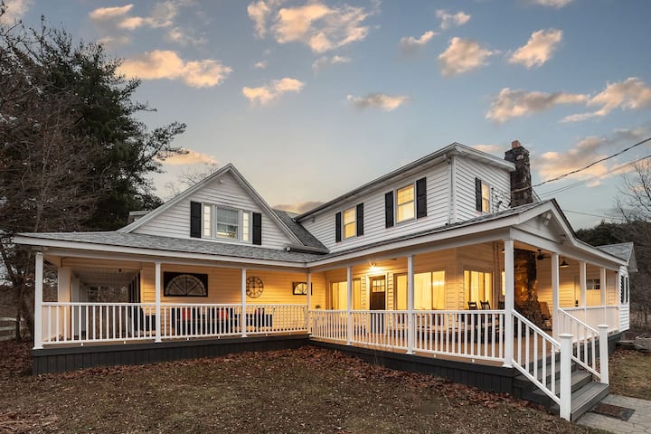 Spring Creek Farmhouse: Luxurious Family Retreat - 카이로