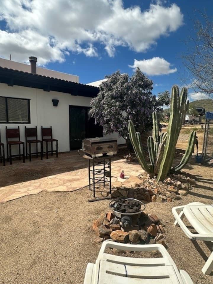 Desert Hideaway, And Horse Hotel - ケーブ・クリーク, AZ