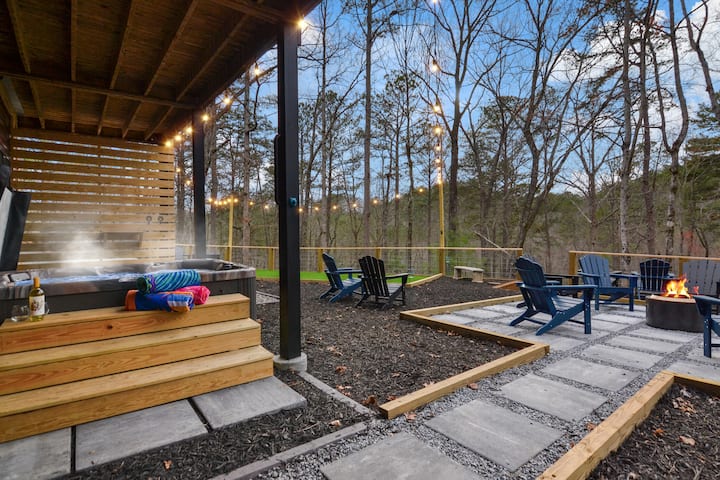 Forest View · Hot Tub · Theater · Games · Bbq - Ellijay
