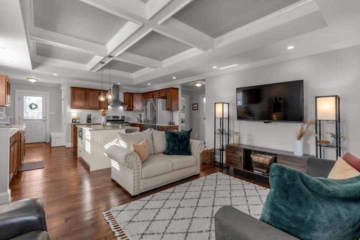 Charming Remodel Minutes From Uptown Clt - Fort Mill, SC