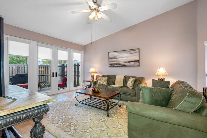 Peaceful Geataway! Amazing Location- Near All - Keystone, FL