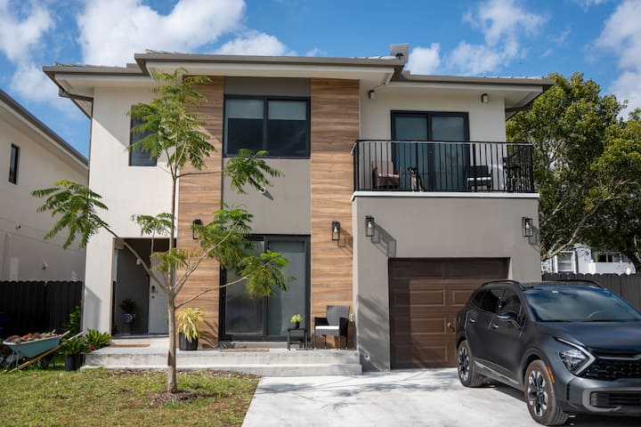 The Dream Studio - Florida City, FL