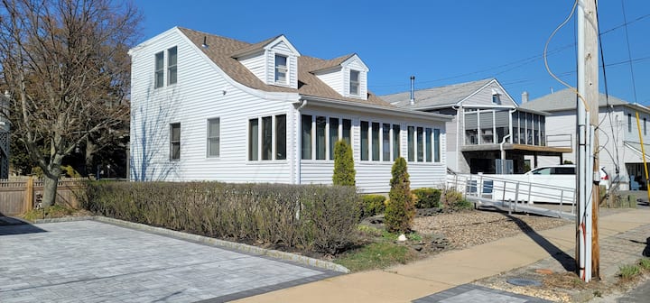 Summer Cottage By The Bay - Seaside Park, NJ