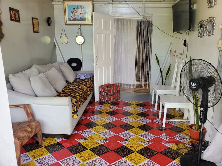 Sandra & Fayona's Cozy Corner - Cave