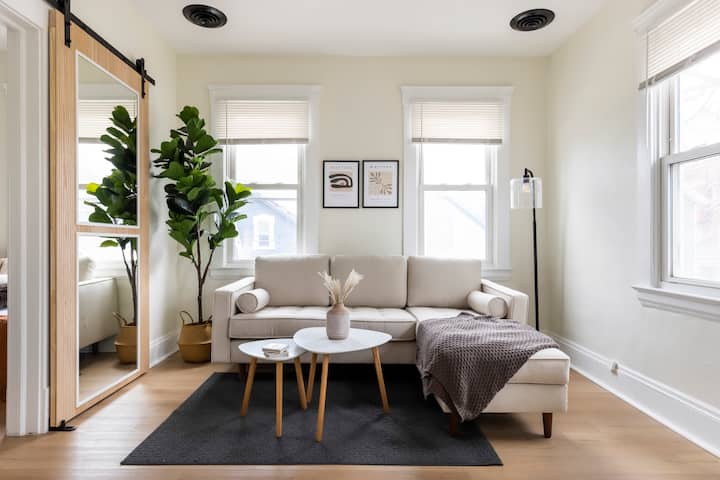 Chic And Cozy Tremont Hangout - Extended Stay - Cleveland