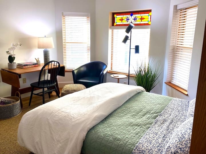 Left Bank Studio - Burlington, VT