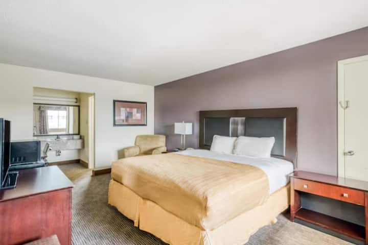 Hotel Alexandria La - Hwy 71 King Bed Smoking - Alexandria, LA