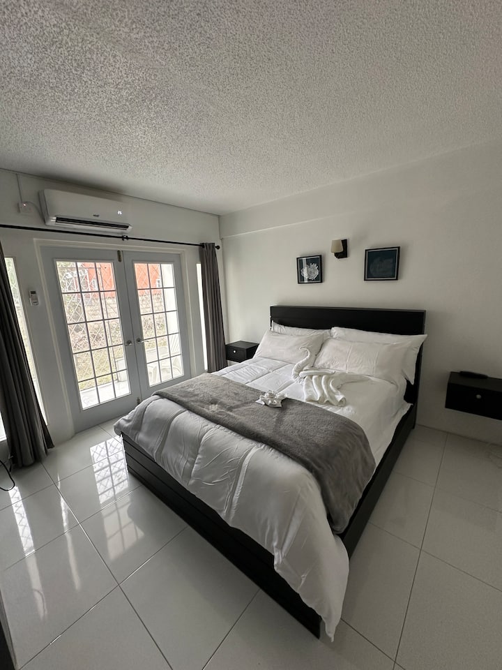 Charlton Court - Kingston