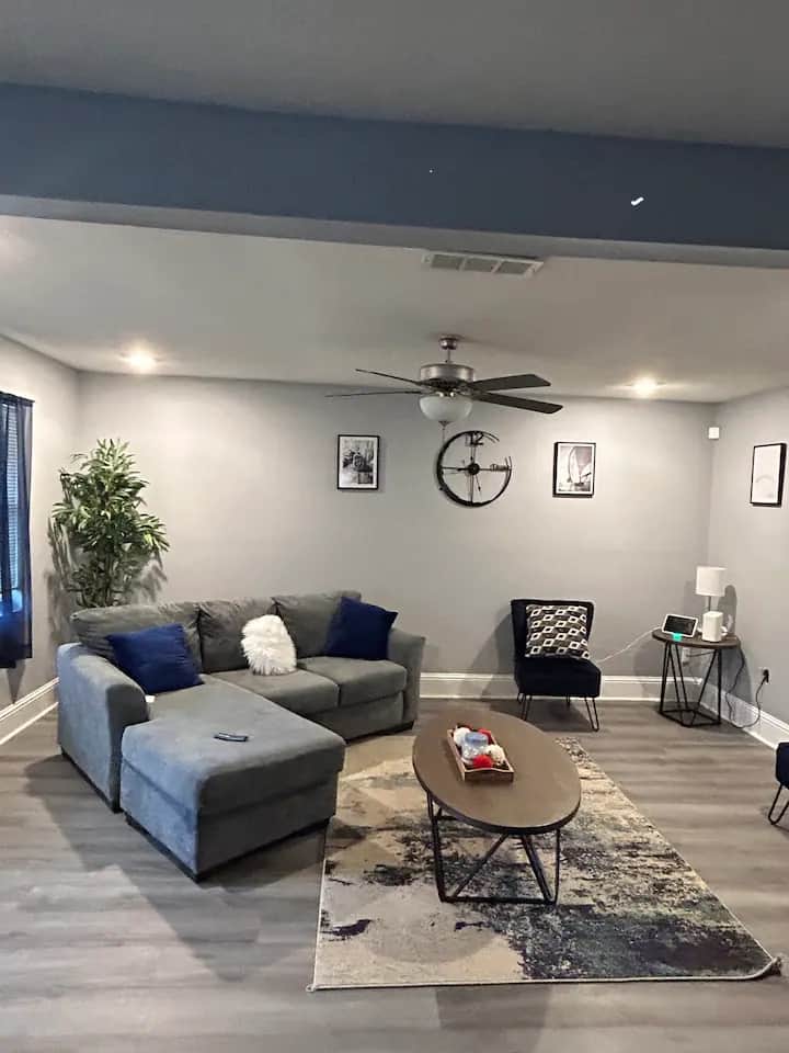 Cozy Hideaway - Jackson, MS