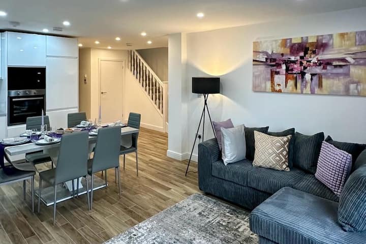 Comfort And Style ! - Croydon