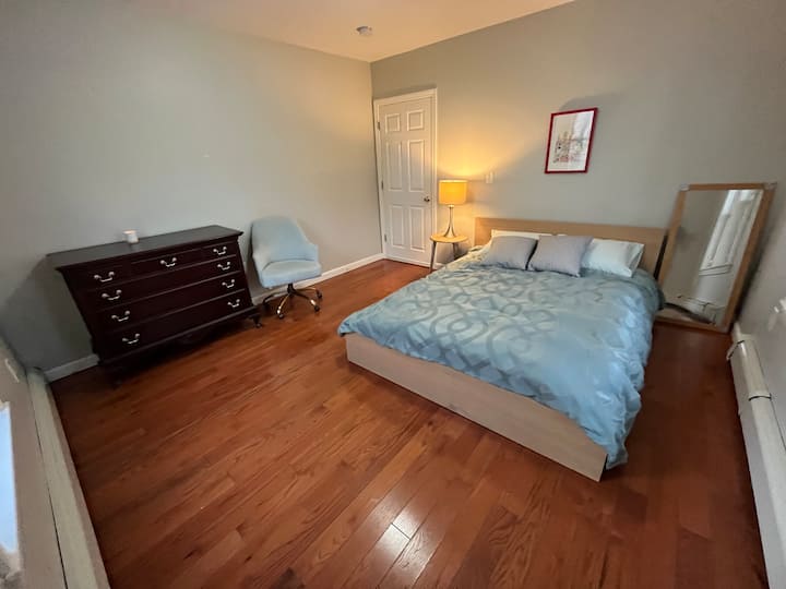 Pet Friendly 2br Close To Boston - Everett, MA