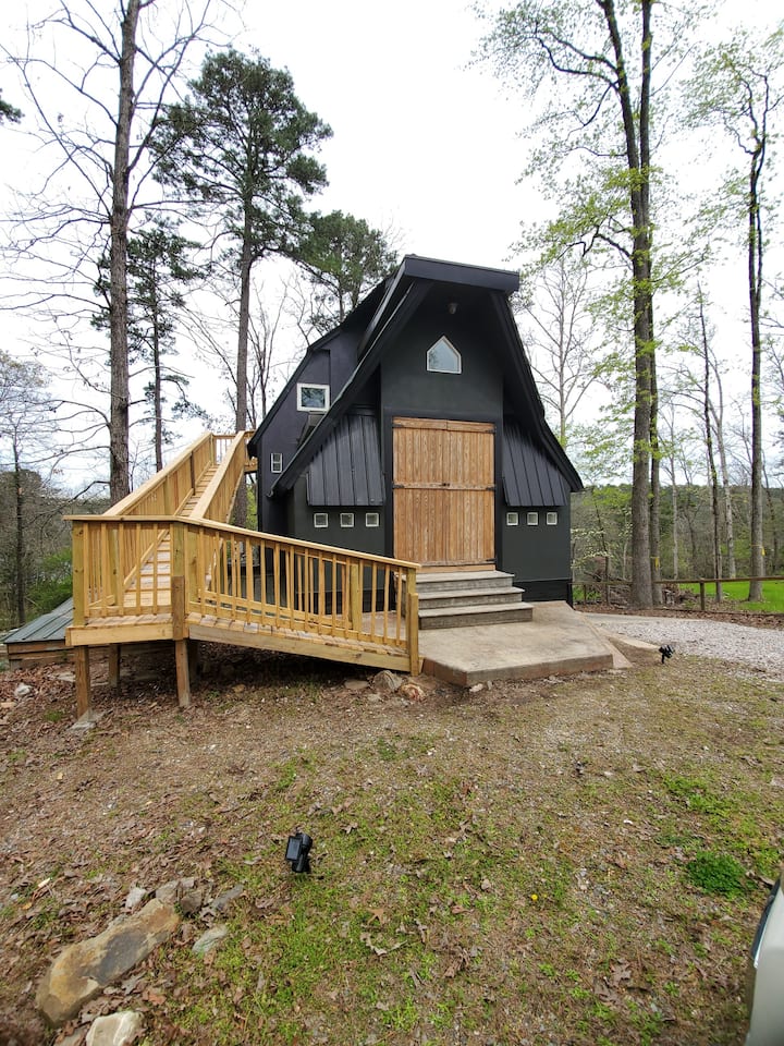 Unique Garvan Gardens Cabin W/firepit & Lakeview - Hot Springs, AR