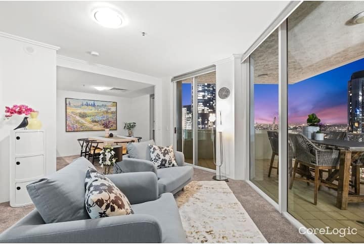 Executive Sub-penthouse Suite River Views + Wifi! - Central Railway Station, Brisbane