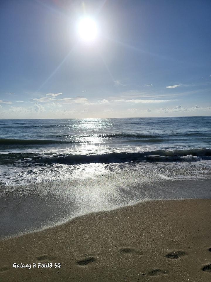 It’s 5 O’clock Somewhere! - Jensen Beach, FL
