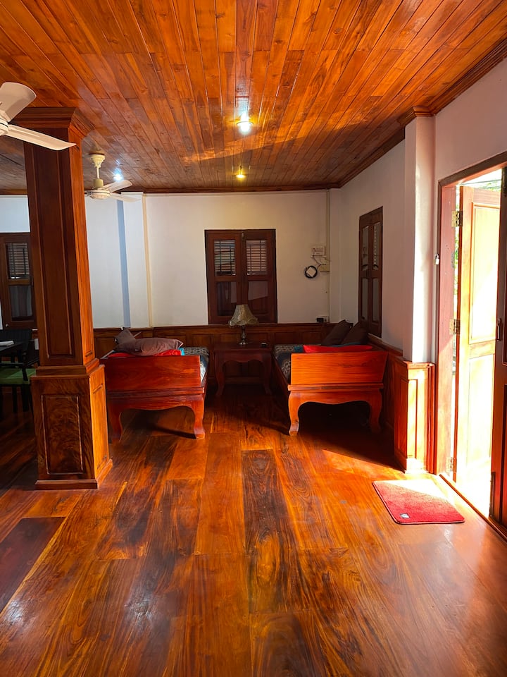 Private Studio Apartment Next To Golden Temple - Luang Prabang