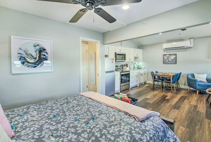 C6 Spa City Cottage Near Oaklawn W Kitchen & King - Hot Springs, AR