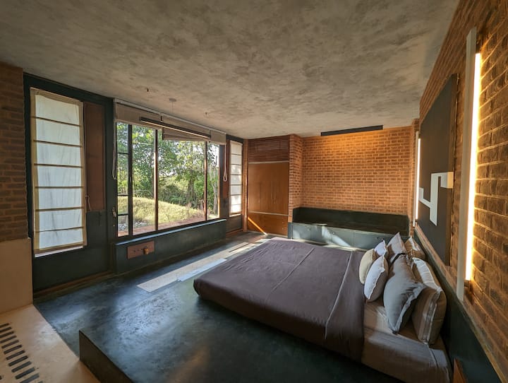 Room In An Earthy Countryside Villa In Chettinad - Karaikudi