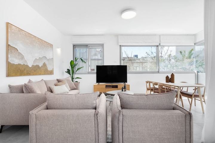 Lux 4br Apt. Central Tlv | Bright & Quiet - Tel Aviv-Yafo