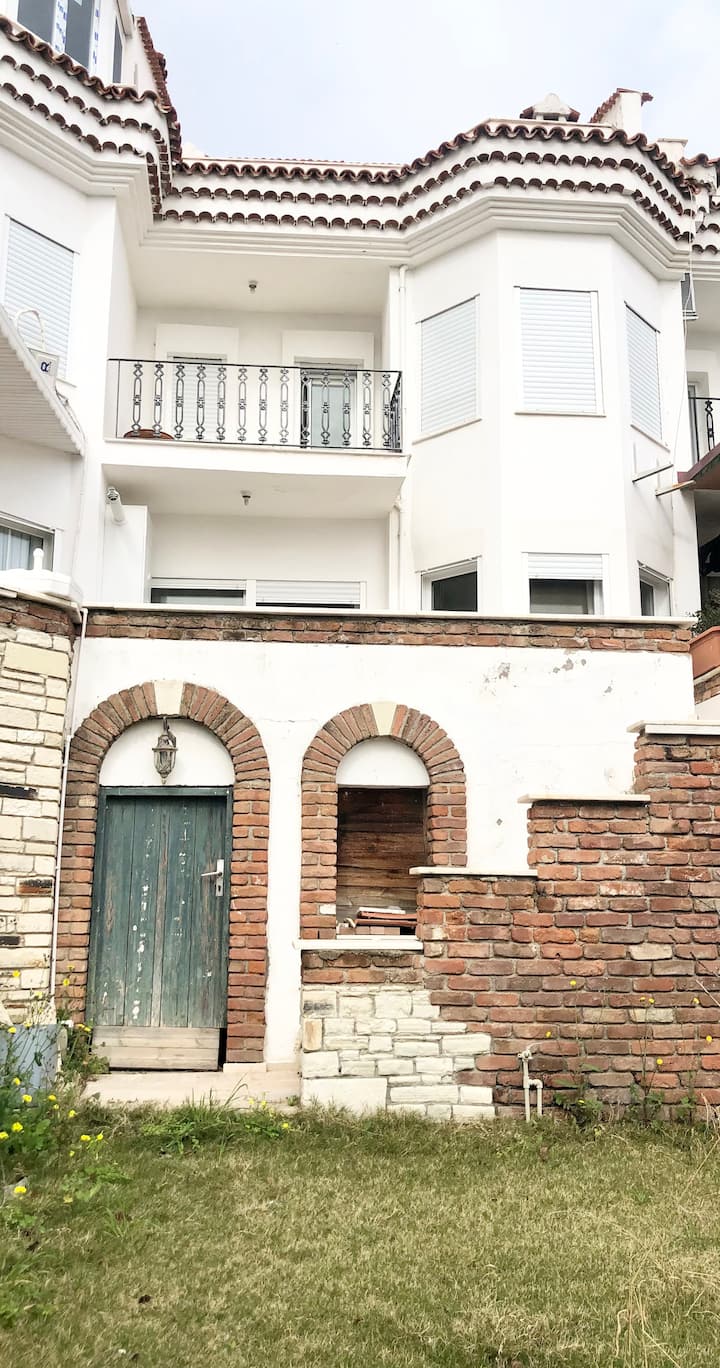 Yenifoça Burunucu Denize 150m - Aliağa