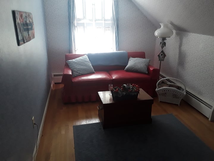 Brick Colonial Eclipsetotality - Boston, NY