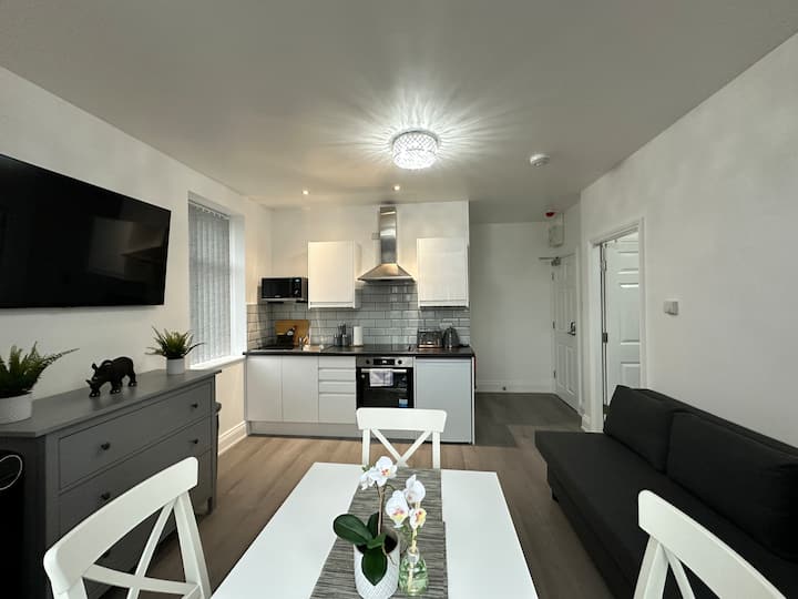 Hr3 Granada Apartments Holmfield Rd1st Floor Front - Blackpool