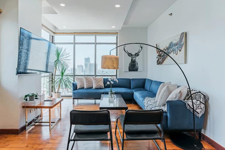 3br New & Stylish @ Mosaic Tower (138sqm) - Taguig