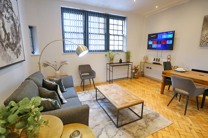 New Build Duplex Minutes From City Centre - Manchester
