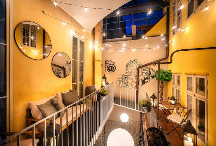 4br+2.5bath Harry Potter Old Town + Great Patio - Prague