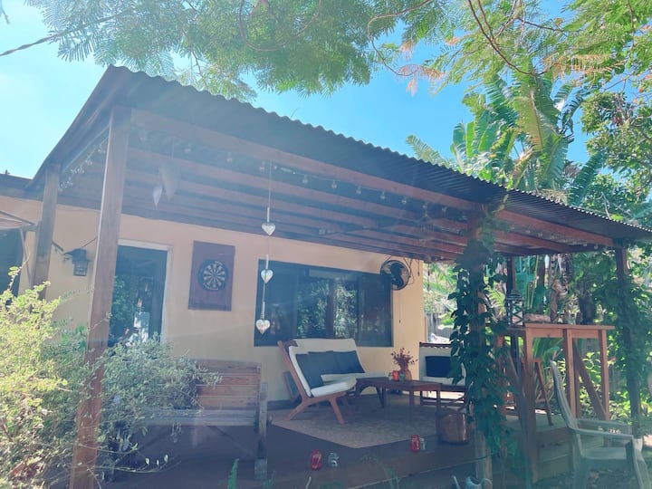 Quaint 3/1 In East Boca Near Brightline & Mizner - Deerfield Beach, FL